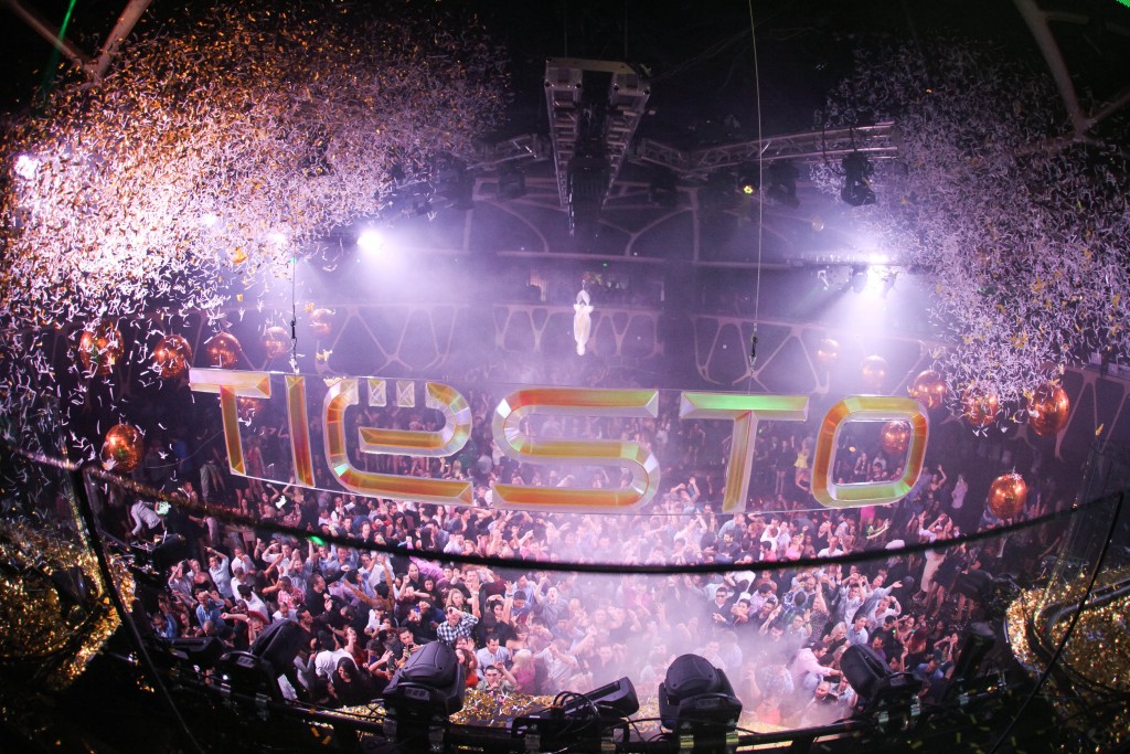 Tiesto celebrates two gold-certified singles at Hakkasan Gold Party ...